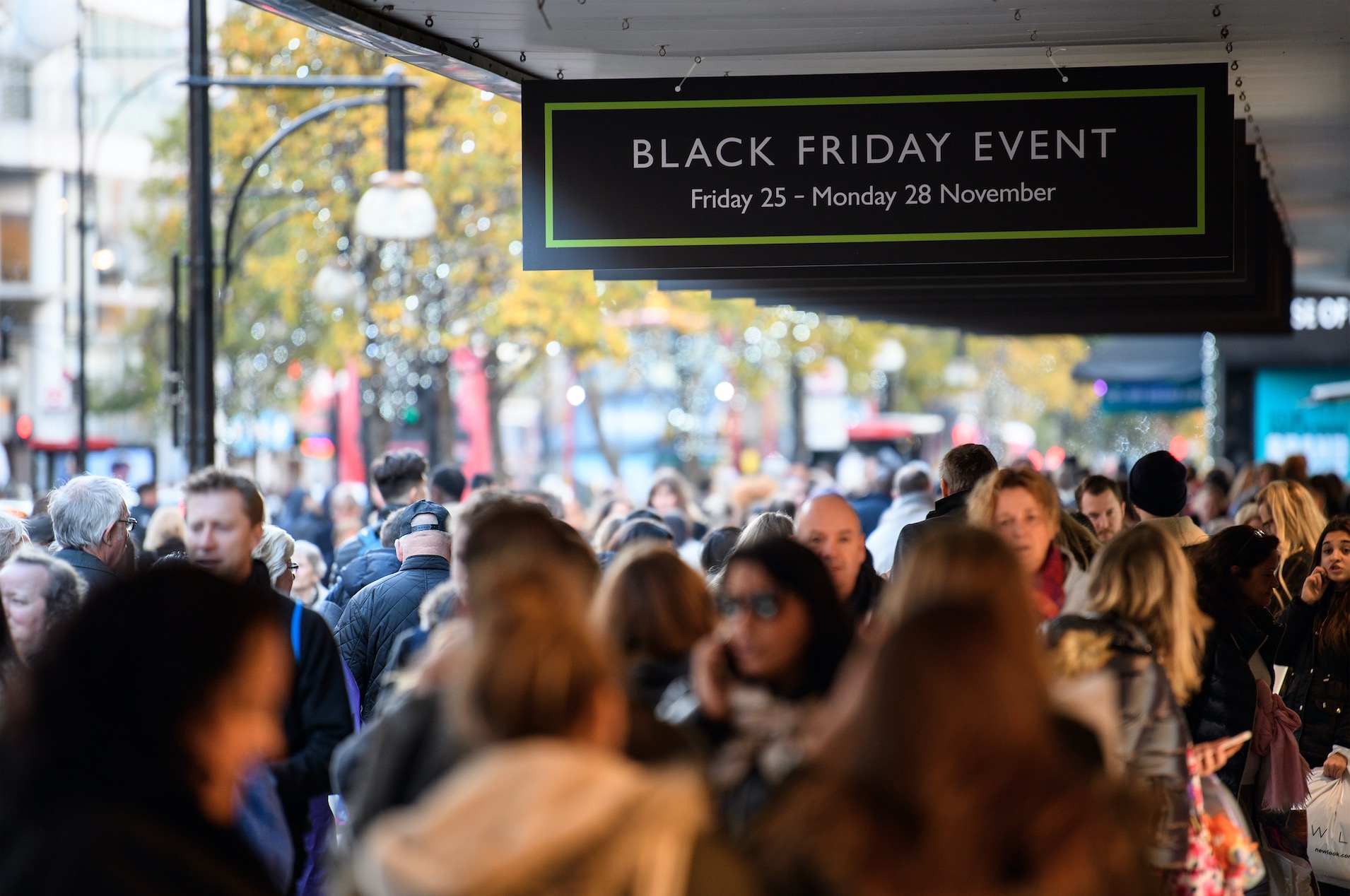 Surprisingly Small Crowds on Black Friday, But There’s a Silver Lining ...