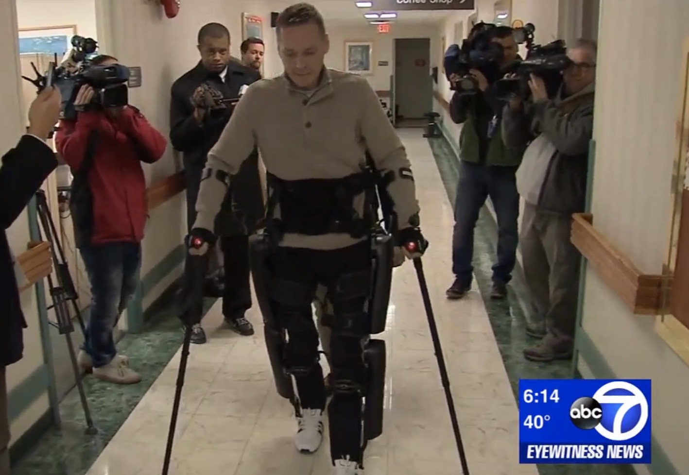 ‘A Christmas Miracle’: See Paralyzed Man Walk for the First Time in ...