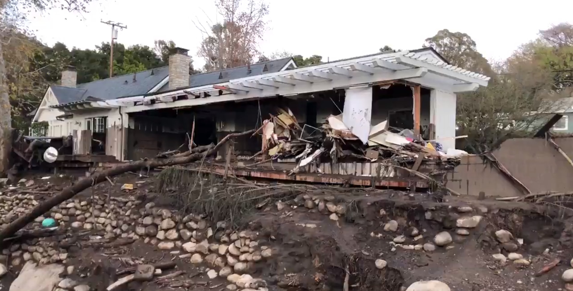 Stunning Photos of the Devastating Mudslides That Continue to Wreak ...