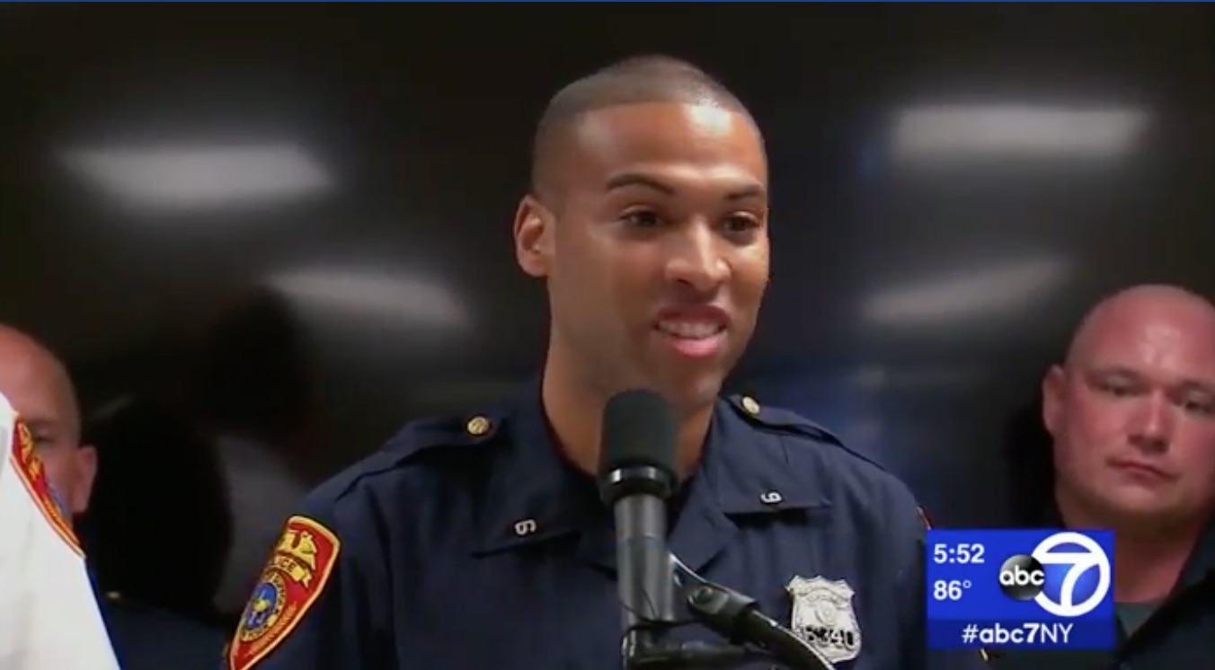 NY Cop Dubbed the ‘Baby Whisperer’ After Record Number of Deliveries ...