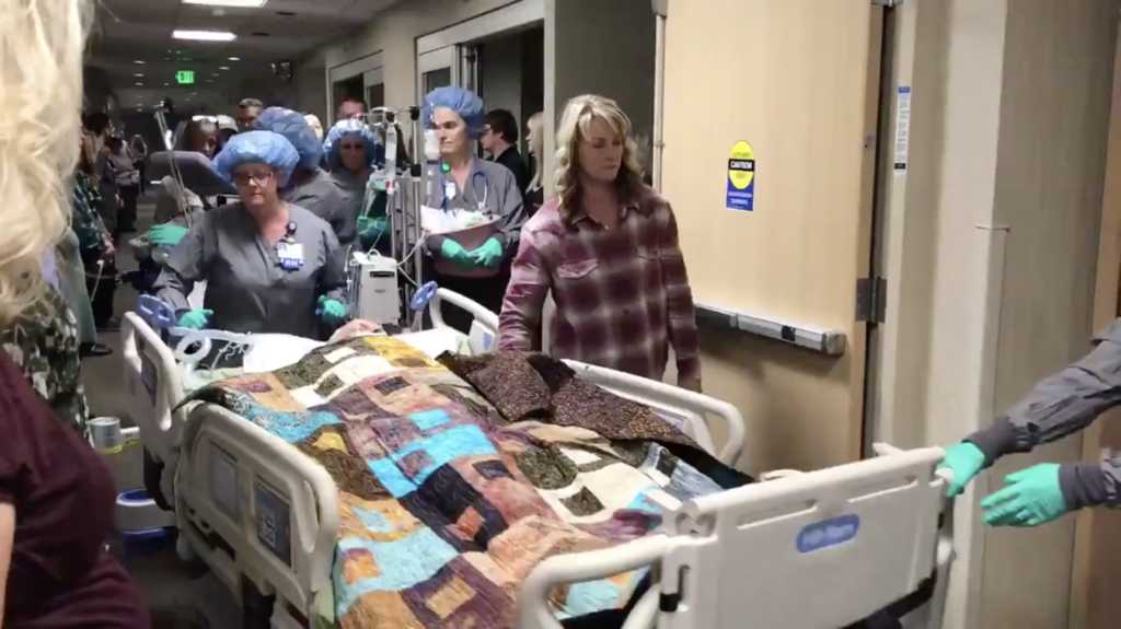 Watch Hospital’s Touching ‘Walk of Respect’ for Organ Donor Who Turned ...