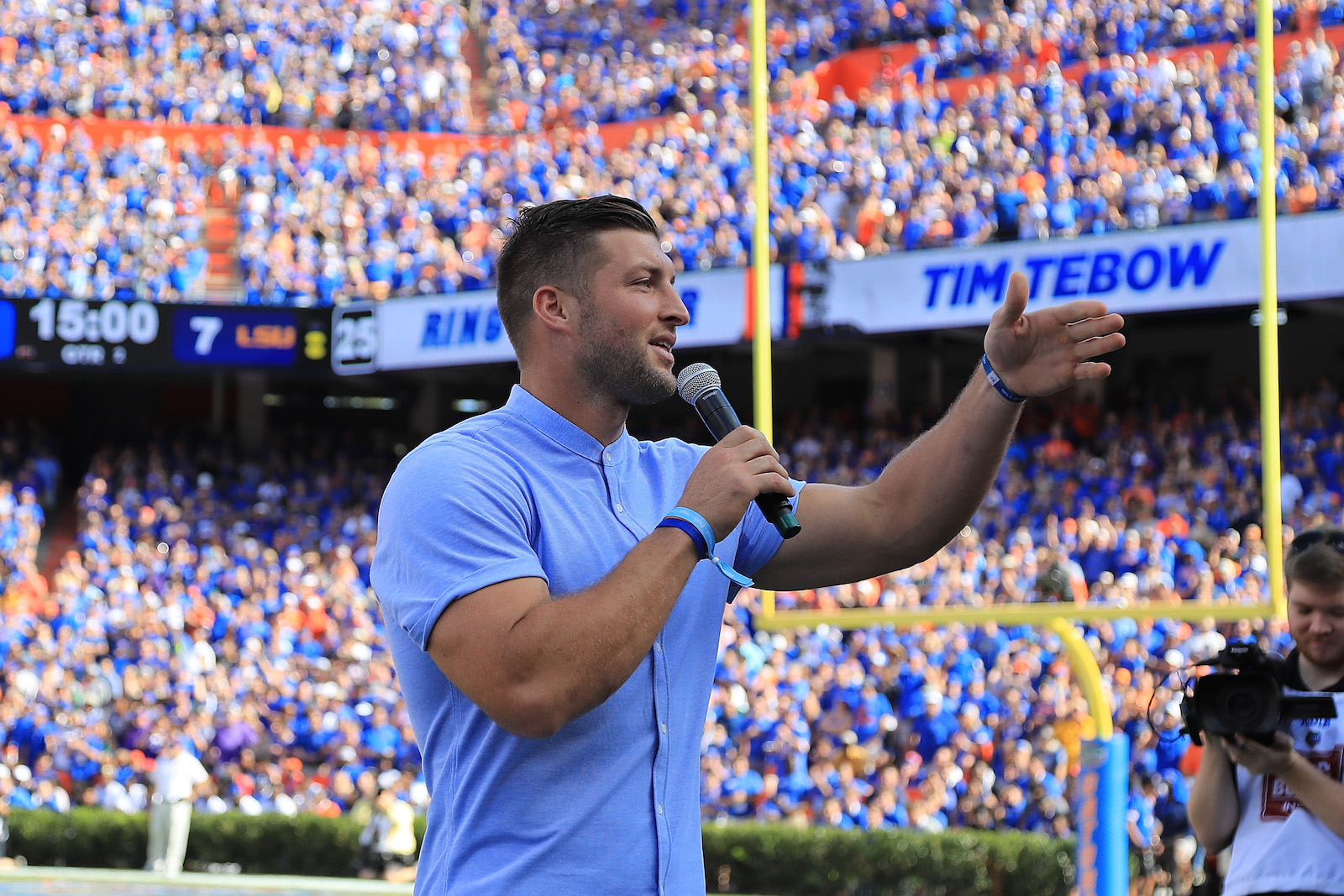 ‘Encourage Others to Live in Faith’: Tim Tebow Visits Texas Prison ...