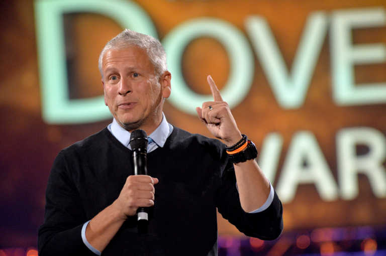 Interview: Louie Giglio Describes ‘Beauty’ of Family in Era When It’s ...