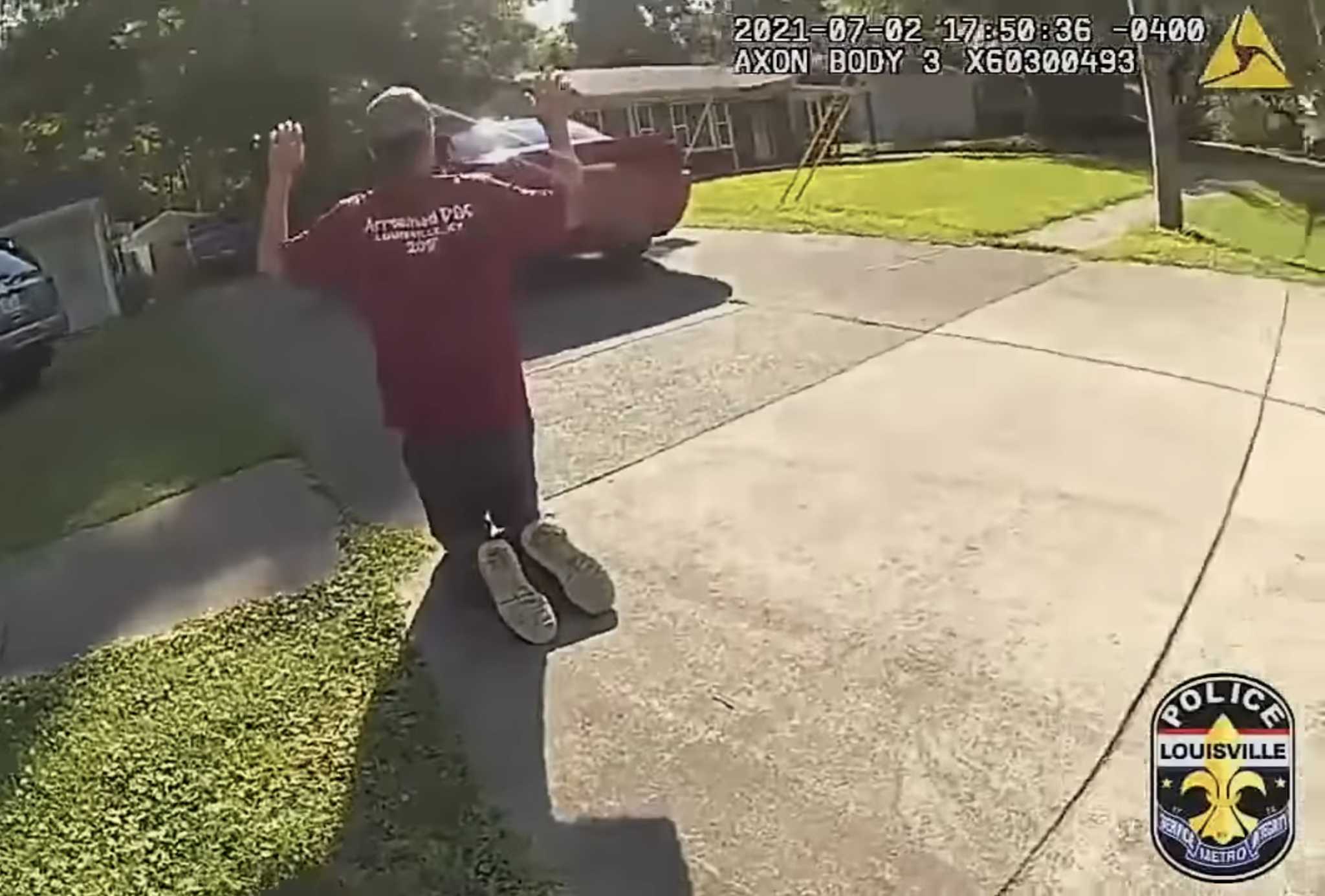 WATCH: Quick-Thinking Police Officer Rescues Girl from Kidnapper’s Car ...