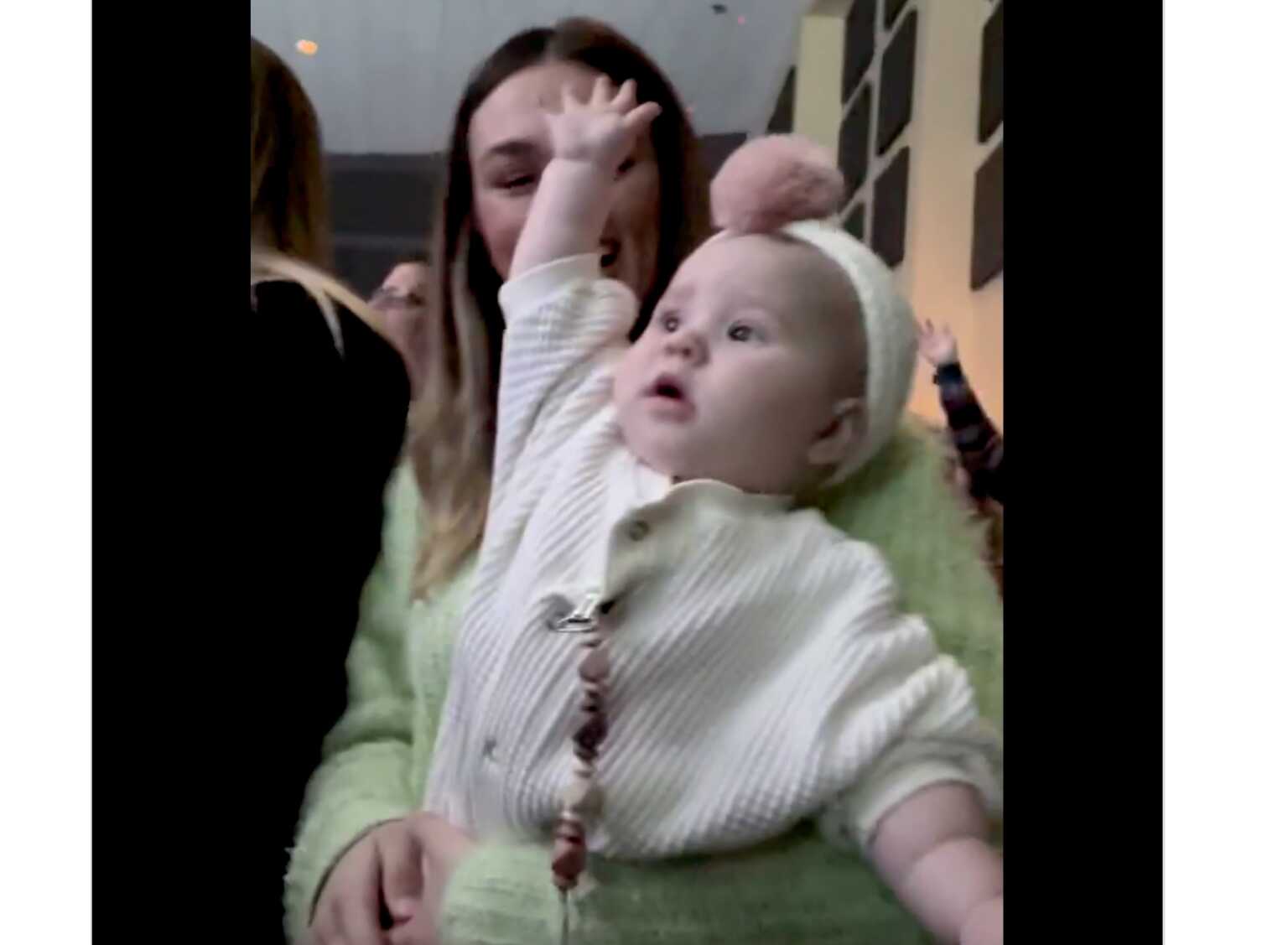 Sadie Robertson Huff’s Baby Girl Raises Her Hand During Praise and ...