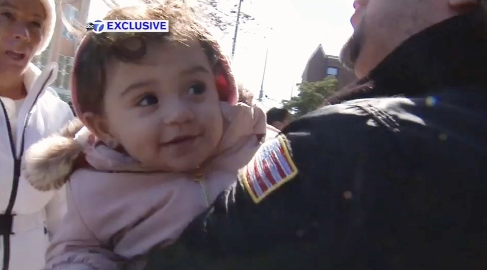 ‘We’re Going to Die’: Teary-Eyed Mom Says ‘I Love You’ to Firefighter ...