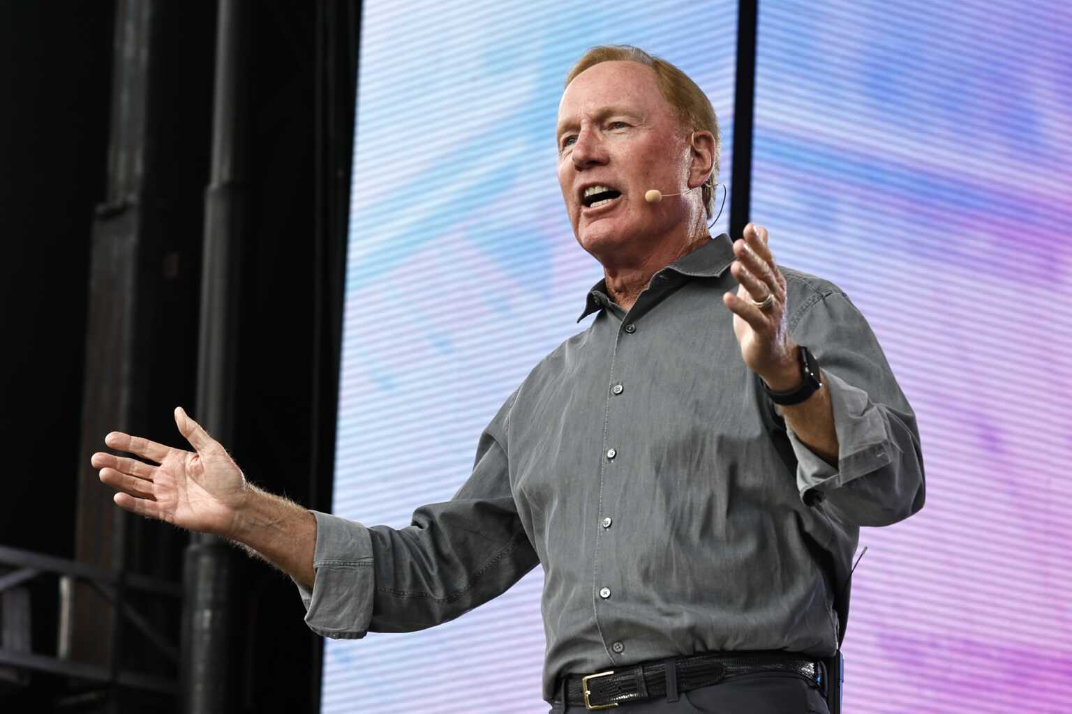 Max Lucado Celebrates ‘Golden Anniversary of God’s Great Grace’ With ...
