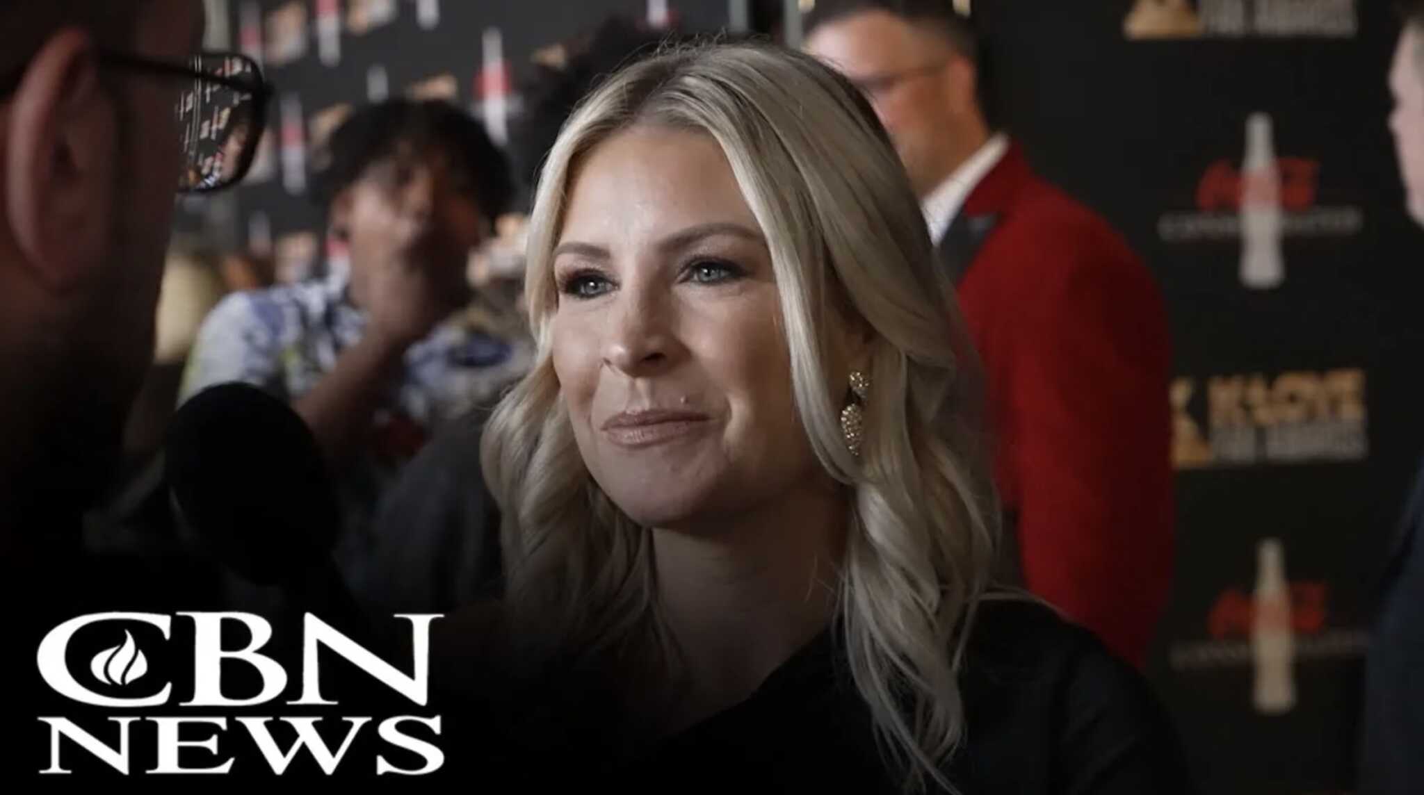 Singer Reveals Shocking Angelic Encounter: ‘So Powerful’ – Faithwire