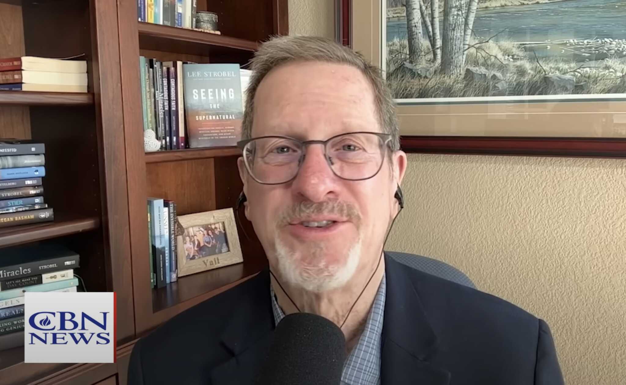 Lee Strobel Condemns Activist Journalism, Media’s Anti-Christian Bias – Faithwire