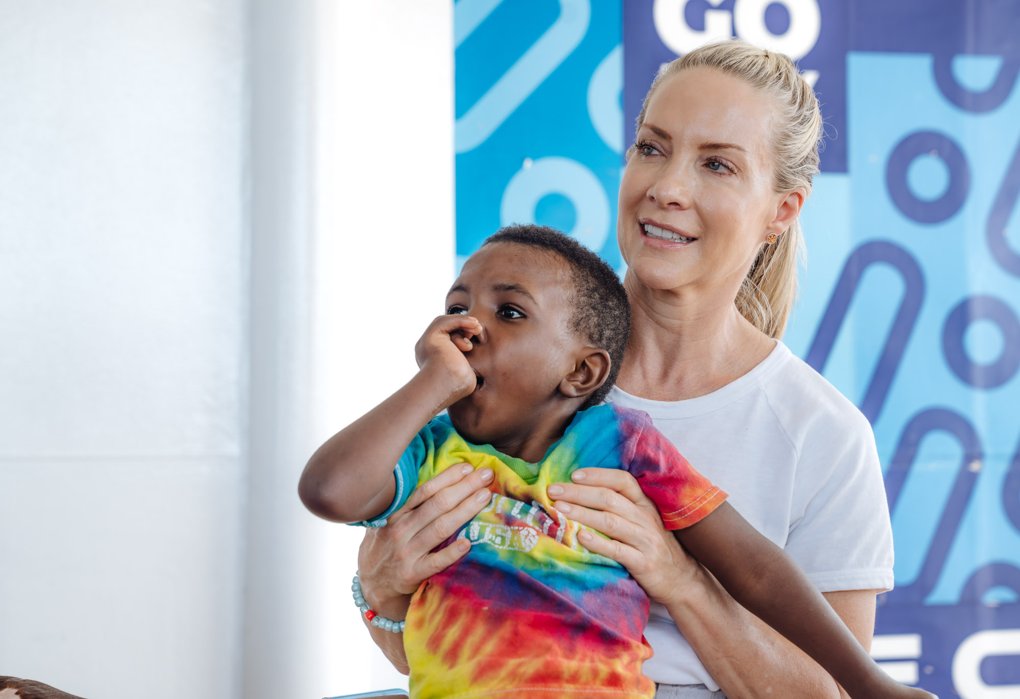 Dana Perino Talks Jesus, Incredible Effort to Help People in Desperate ...